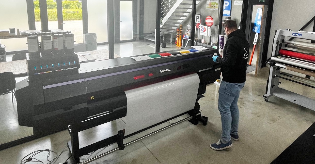 First TrafficJet™ Xpress printer installed at TrafficSupply | Avery Dennison