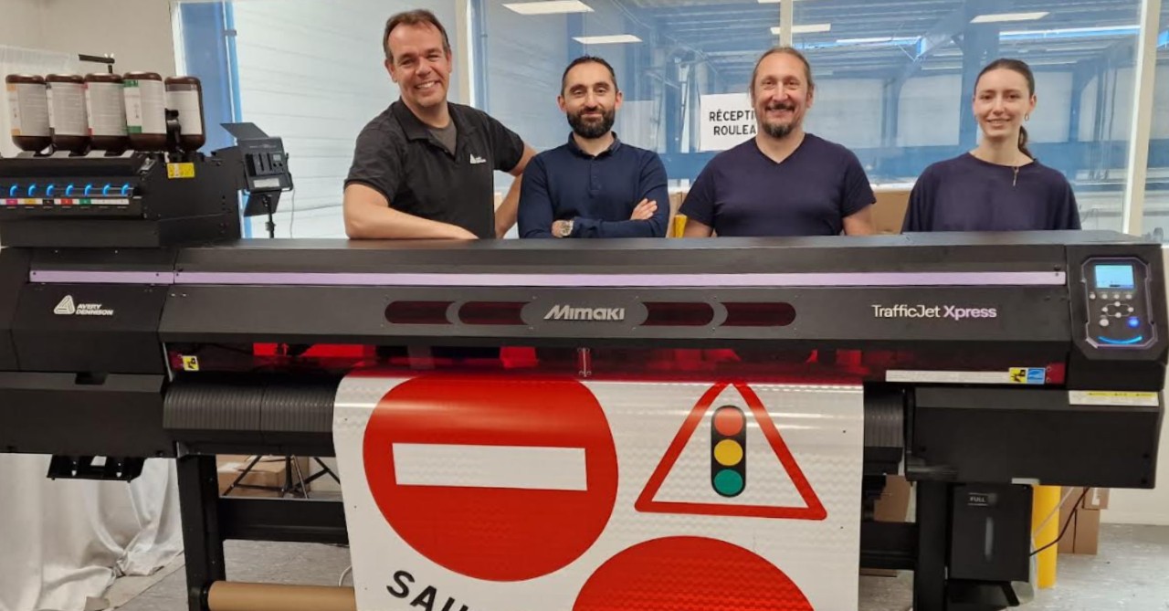 First TrafficJet™ Xpress printer installed in France | Avery Dennison